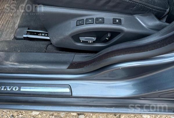 Grey Volvo S80 2008 in Rezekne, with an engine capacity of 2.40 L and mileage of 347 thousand km for 2800 €, photo 8 on AUTOMOTO.COM.LV