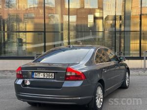 Pelēks Volvo S80 2008 Rīga, ar dzinēja tilpumu 2.40 L un nobraukumu 298 tūkst. km par 2550 €, foto 8 vietnē AUTOMOTO.COM.LV