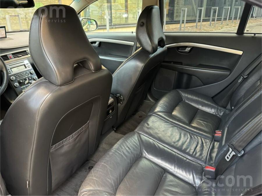 Pelēks Volvo S80 2008 Rīga, ar dzinēja tilpumu 2.40 L un nobraukumu 298 tūkst. km par 2550 €, foto 11 vietnē AUTOMOTO.COM.LV