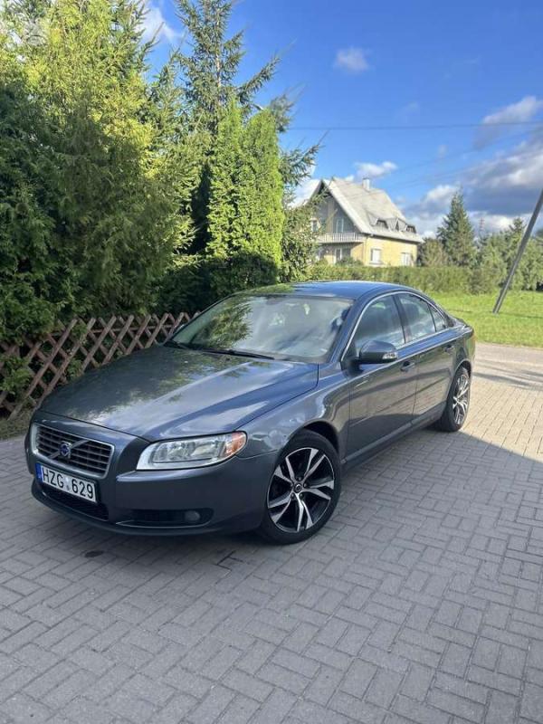 Grey Volvo S80 2008 in Kaunas, with an engine capacity of 2.40 L and mileage of 436 thousand km for 2800 €, photo 3 on AUTOMOTO.COM.LV