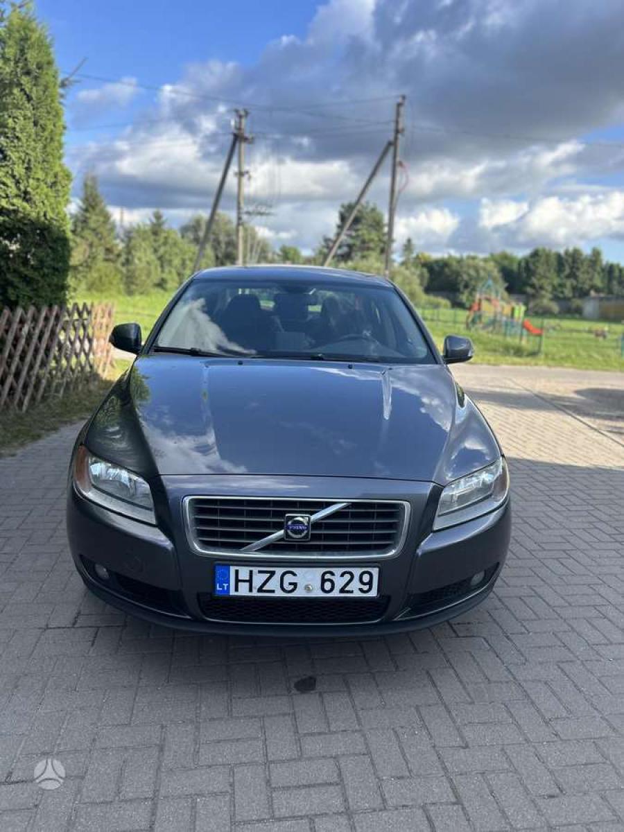 Grey Volvo S80 2008 in Kaunas, with an engine capacity of 2.40 L and mileage of 436 thousand km for 2800 €, photo 4 on AUTOMOTO.COM.LV