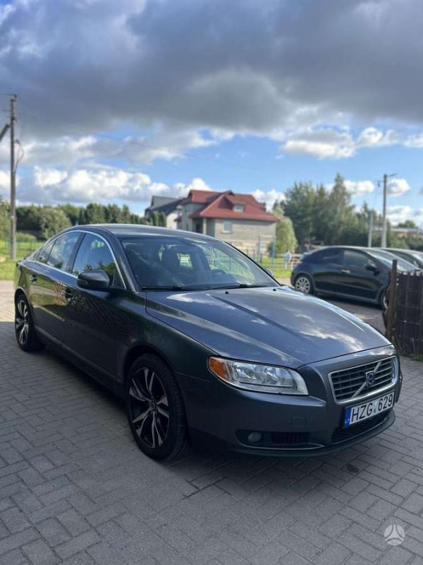 Grey Volvo S80 2008 in Kaunas, with an engine capacity of 2.40 L and mileage of 436 thousand km for 2800 €, photo 6 on AUTOMOTO.COM.LV