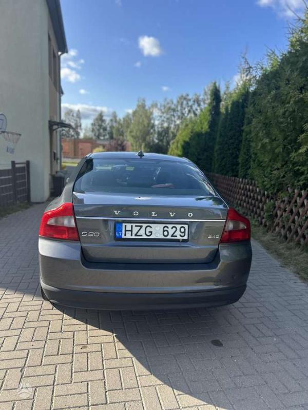 Grey Volvo S80 2008 in Kaunas, with an engine capacity of 2.40 L and mileage of 436 thousand km for 2800 €, photo 7 on AUTOMOTO.COM.LV