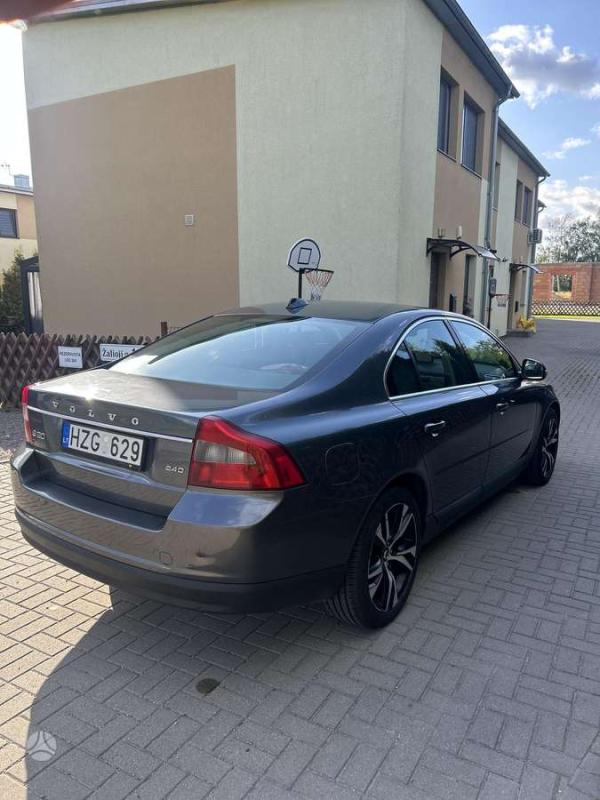 Grey Volvo S80 2008 in Kaunas, with an engine capacity of 2.40 L and mileage of 436 thousand km for 2800 €, photo 11 on AUTOMOTO.COM.LV