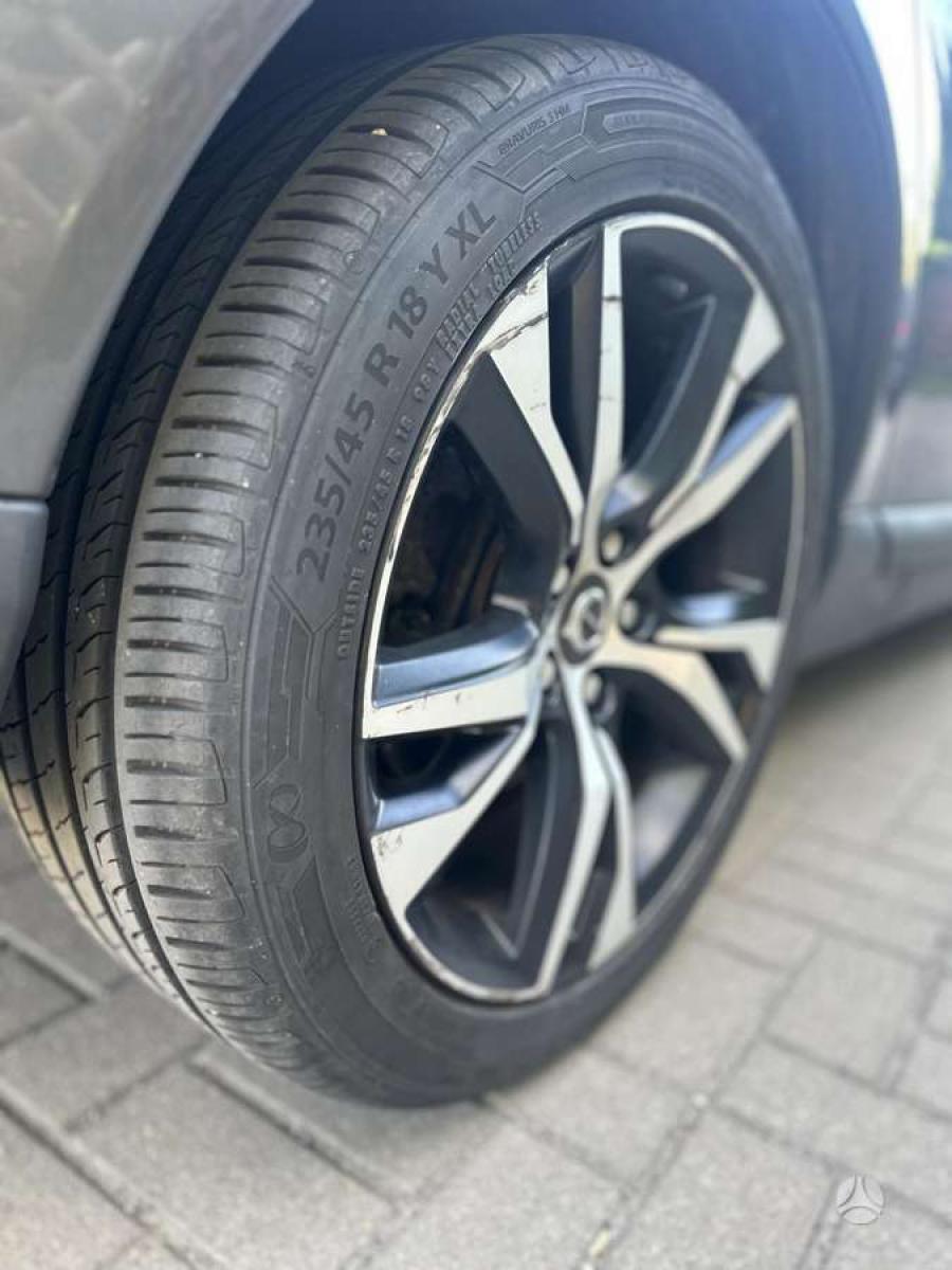 Grey Volvo S80 2008 in Kaunas, with an engine capacity of 2.40 L and mileage of 436 thousand km for 2800 €, photo 12 on AUTOMOTO.COM.LV