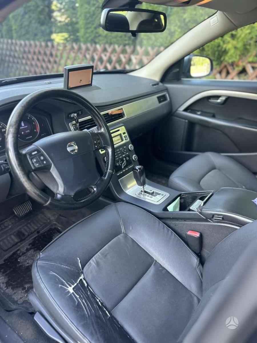 Grey Volvo S80 2008 in Kaunas, with an engine capacity of 2.40 L and mileage of 436 thousand km for 2800 €, photo 14 on AUTOMOTO.COM.LV