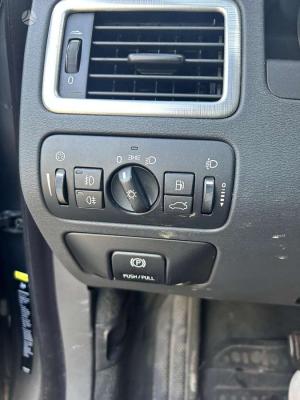 Grey Volvo S80 2008 in Kaunas, with an engine capacity of 2.40 L and mileage of 436 thousand km for 2800 €, photo 16 on AUTOMOTO.COM.LV