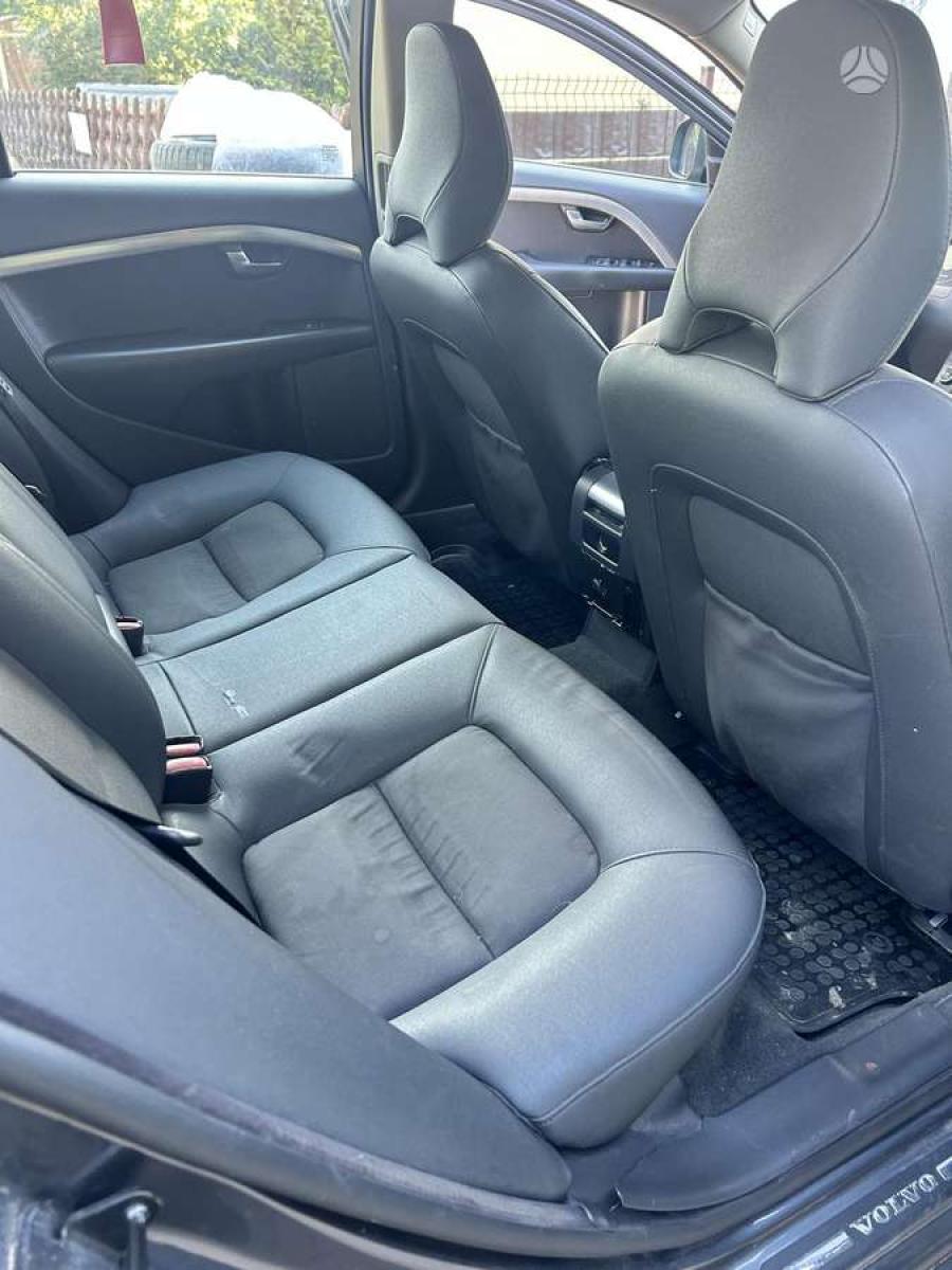 Grey Volvo S80 2008 in Kaunas, with an engine capacity of 2.40 L and mileage of 436 thousand km for 2800 €, photo 23 on AUTOMOTO.COM.LV