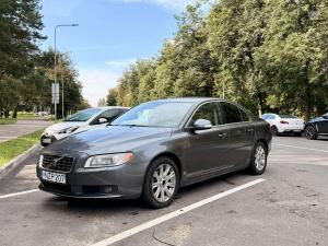 Pelēks Volvo S80 2008 Viļņa, ar dzinēja tilpumu 2.52 L un nobraukumu 253 tūkst. km par 2999 €, foto  vietnē AUTOMOTO.COM.LV