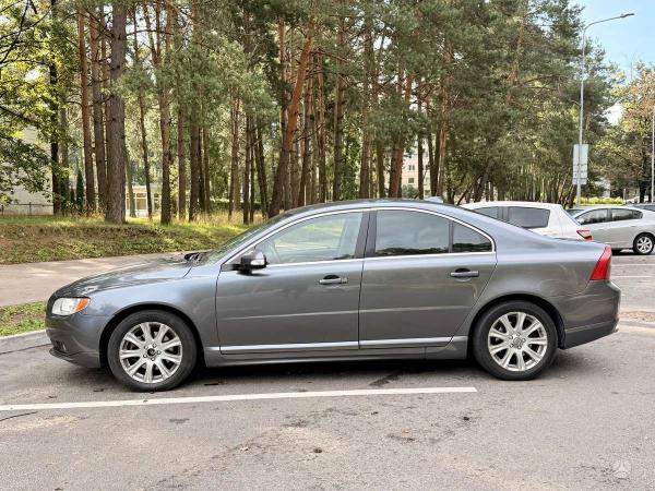 Volvo S80 2008 Viļņa vietnē Pelēks Volvo S80 2008 Viļņa, ar dzinēja tilpumu 2.52 L un nobraukumu 253 tūkst. km par 2999 €, foto 3 vietnē AUTOMOTO.COM.LV