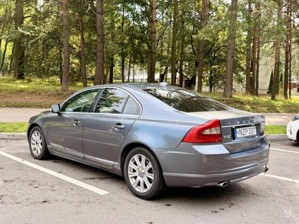 Volvo S80 2008 Viļņa vietnē Pelēks Volvo S80 2008 Viļņa, ar dzinēja tilpumu 2.52 L un nobraukumu 253 tūkst. km par 2999 €, foto 4 vietnē AUTOMOTO.COM.LV