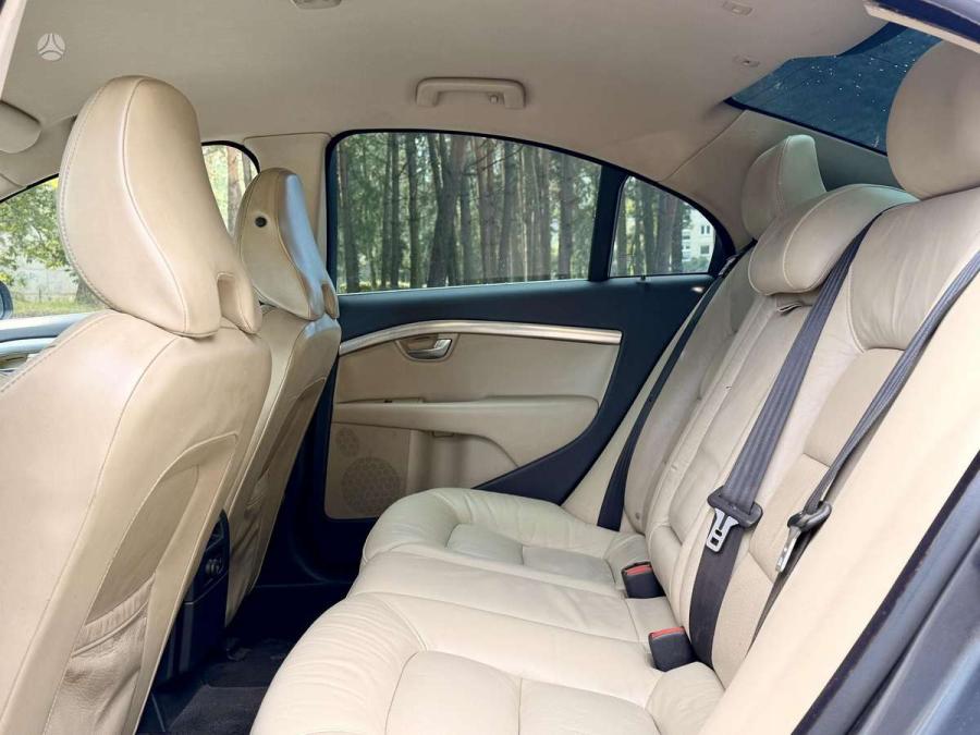 Pelēks Volvo S80 2008 Viļņa, ar dzinēja tilpumu 2.52 L un nobraukumu 253 tūkst. km par 2999 €, foto 11 vietnē AUTOMOTO.COM.LV