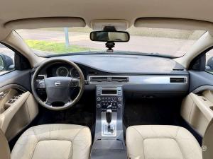 Pelēks Volvo S80 2008 Viļņa, ar dzinēja tilpumu 2.52 L un nobraukumu 253 tūkst. km par 2999 €, foto 14 vietnē AUTOMOTO.COM.LV