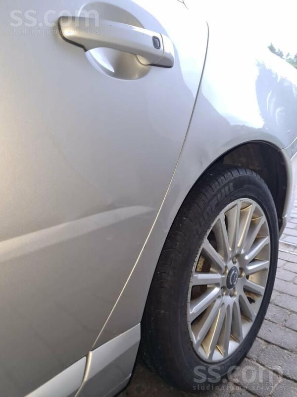 Pelēks Volvo S80 2008 Rīga, ar dzinēja tilpumu 2.40 L un nobraukumu 403 tūkst. km par 2800 €, foto 6 vietnē AUTOMOTO.COM.LV