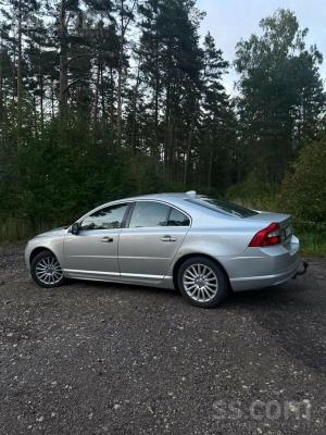 Pelēks Volvo S80 2008 Rīga, ar dzinēja tilpumu 2.40 L un nobraukumu 403 tūkst. km par 2800 €, foto 7 vietnē AUTOMOTO.COM.LV