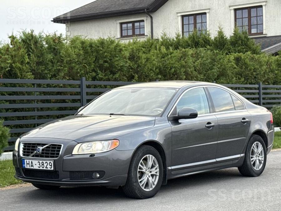 Grey Volvo S80 2008 in Riga, with an engine capacity of 2.40 L and mileage of 311 thousand km for 2500 €, photo 3 on AUTOMOTO.COM.LV