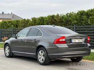 Grey Volvo S80 2008 in Riga, with an engine capacity of 2.40 L and mileage of 311 thousand km for 2500 €, photo 5 on AUTOMOTO.COM.LV