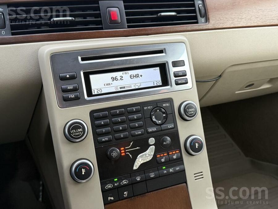 Grey Volvo S80 2008 in Riga, with an engine capacity of 2.40 L and mileage of 311 thousand km for 2500 €, photo 19 on AUTOMOTO.COM.LV