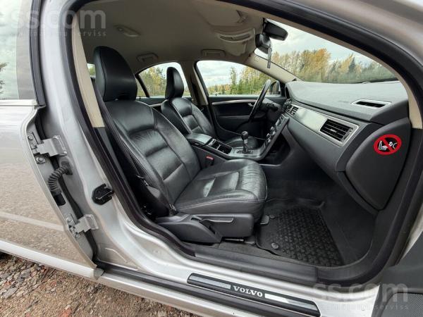 Pelēks Volvo S80 2008 Cēsis, ar dzinēja tilpumu 2.40 L un nobraukumu 0 tūkst. km par 2850 €, foto 10 vietnē AUTOMOTO.COM.LV