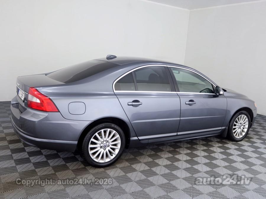 Grey Volvo S80 2008 in Tallinn, with an engine capacity of 2.50 L and mileage of 283 thousand km for 2199 €, photo 4 on AUTOMOTO.COM.LV