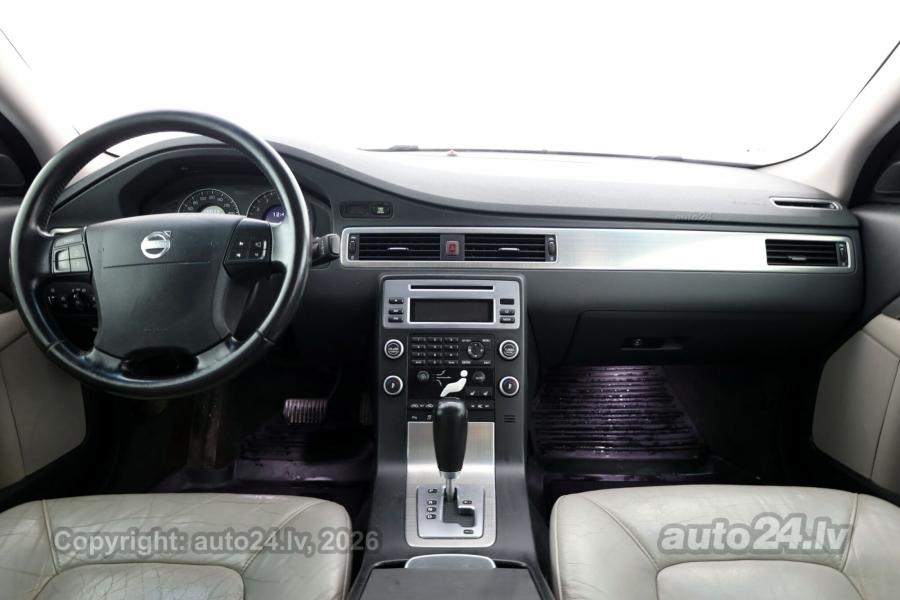 Grey Volvo S80 2008 in Tallinn, with an engine capacity of 2.50 L and mileage of 283 thousand km for 2199 €, photo 6 on AUTOMOTO.COM.LV