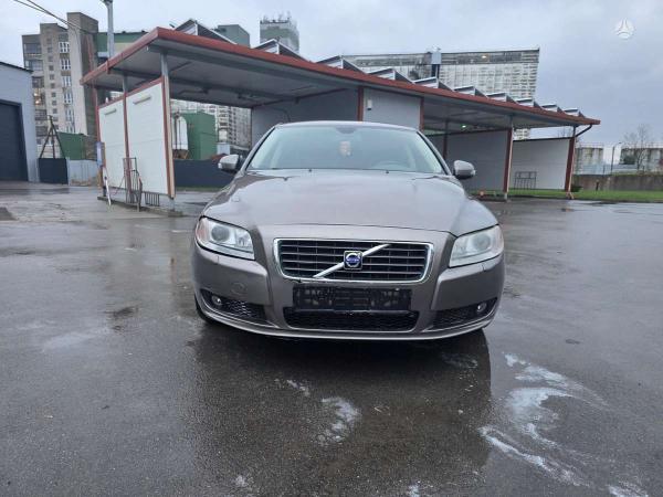 Pelēks Volvo S80 2009 Kretinga, ar dzinēja tilpumu 2.40 L un nobraukumu 295 tūkst. km par 2600 €, foto 2 vietnē AUTOMOTO.COM.LV