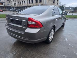 Grey Volvo S80 2009 in Kretinga, with an engine capacity of 2.40 L and mileage of 295 thousand km for 2600 €, photo 3 on AUTOMOTO.COM.LV