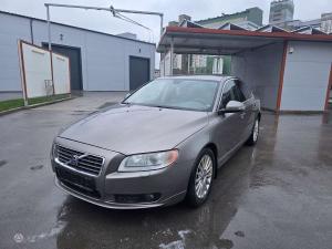 Grey Volvo S80 2009 in Kretinga, with an engine capacity of 2.40 L and mileage of 295 thousand km for 2600 €, photo 8 on AUTOMOTO.COM.LV