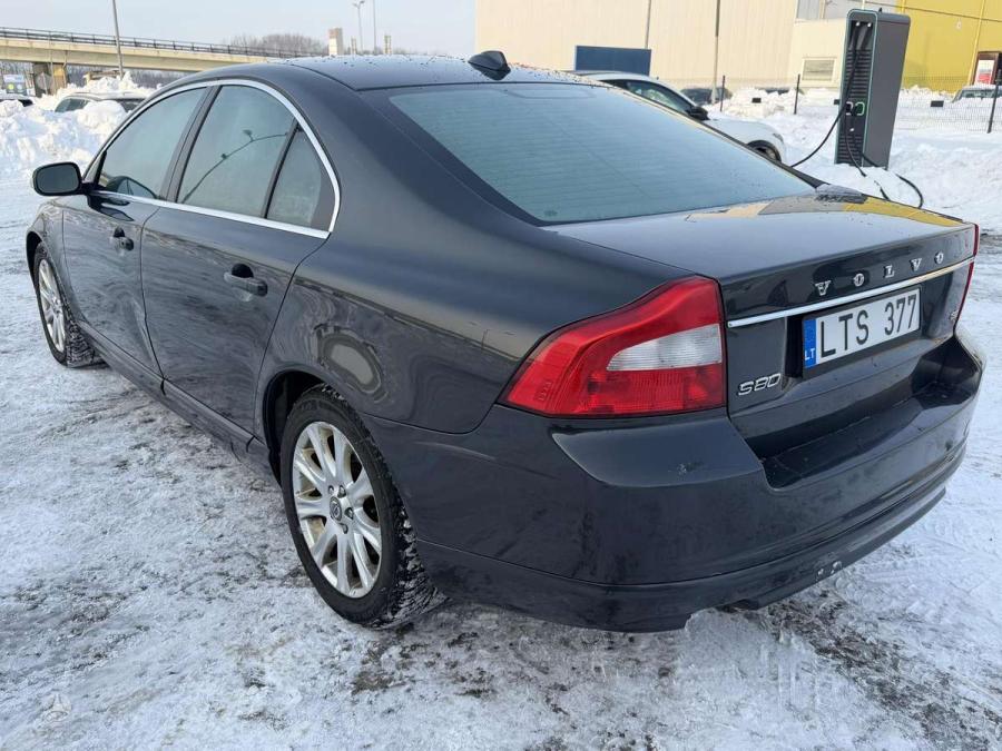Grey Volvo S80 2009 in Klaipeda, with an engine capacity of 3.20 L and mileage of 263 thousand km for 2650 €, photo 5 on AUTOMOTO.COM.LV