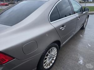 Pelēks Volvo S80 2009 Kretinga, ar dzinēja tilpumu 2.40 L un nobraukumu 295 tūkst. km par 2600 €, foto 4 vietnē AUTOMOTO.COM.LV