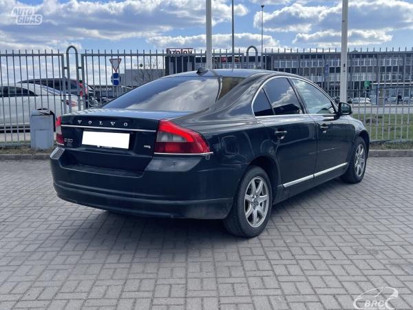 Pelēks Volvo S80 2009 Avižieniai, ar dzinēja tilpumu 1.60 L un nobraukumu 376 tūkst. km par 1900 €, foto 2 vietnē AUTOMOTO.COM.LV