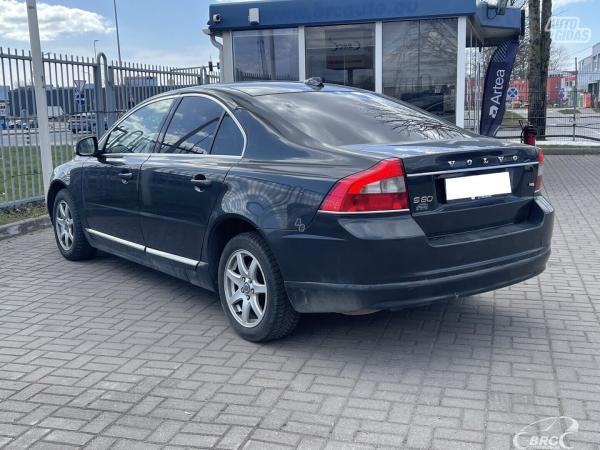 Pelēks Volvo S80 2009 Avižieniai, ar dzinēja tilpumu 1.60 L un nobraukumu 376 tūkst. km par 1900 €, foto 3 vietnē AUTOMOTO.COM.LV