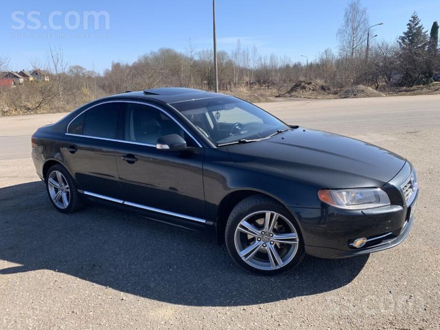 Pelēks Volvo S80 2009 Ludza, ar dzinēja tilpumu 2.40 L un nobraukumu 348 tūkst. km par 5700 €, foto 1 vietnē AUTOMOTO.COM.LV