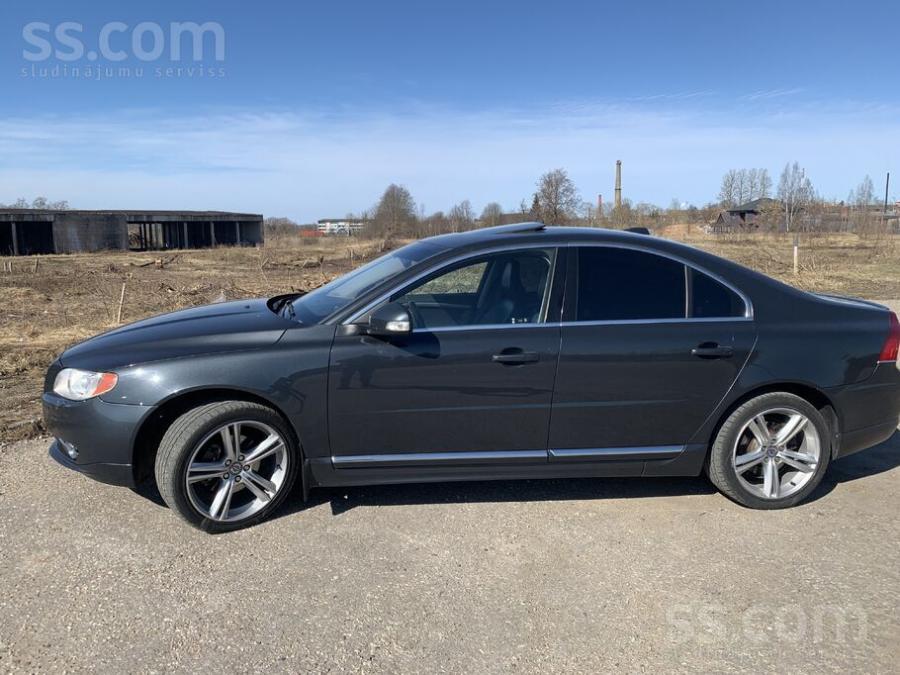 Pelēks Volvo S80 2009 Ludza, ar dzinēja tilpumu 2.40 L un nobraukumu 348 tūkst. km par 5700 €, foto 3 vietnē AUTOMOTO.COM.LV