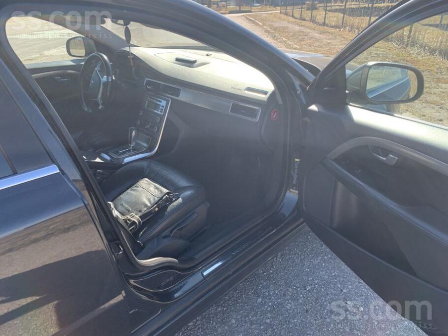Pelēks Volvo S80 2009 Ludza, ar dzinēja tilpumu 2.40 L un nobraukumu 348 tūkst. km par 5700 €, foto 10 vietnē AUTOMOTO.COM.LV