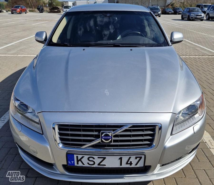 Grey Volvo S80 2009 in Siauliai, with an engine capacity of 2.40 L and mileage of 306 thousand km for 4290 €, photo 3 on AUTOMOTO.COM.LV