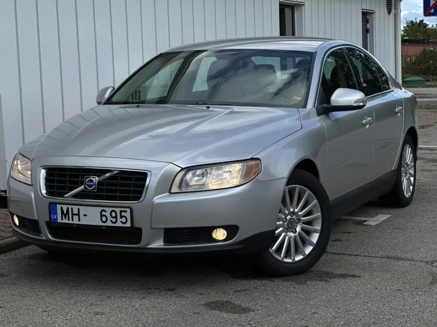 Grey Volvo S80 2009 in Riga, with an engine capacity of 2.40 L and mileage of 259 thousand km for 4000 €, photo 1 on AUTOMOTO.COM.LV
