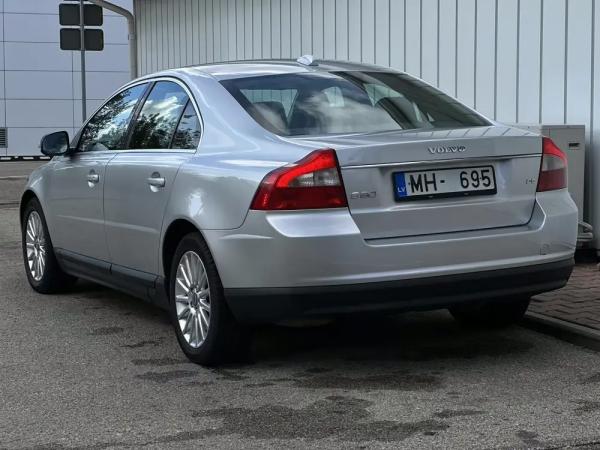 Pelēks Volvo S80 2009 Rīga, ar dzinēja tilpumu 2.40 L un nobraukumu 259 tūkst. km par 4000 €, foto 8 vietnē AUTOMOTO.COM.LV