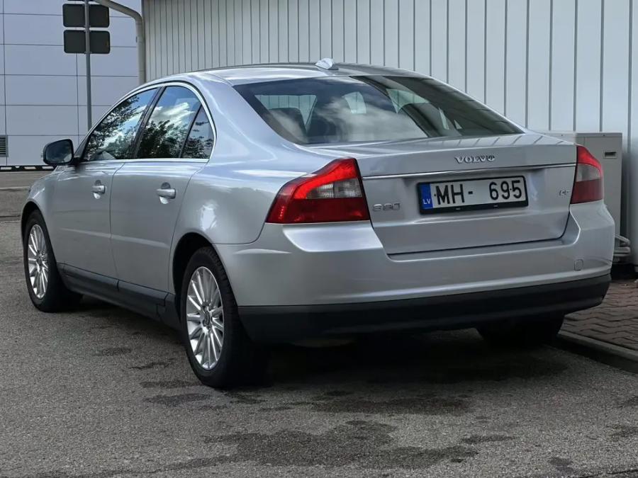 Grey Volvo S80 2009 in Riga, with an engine capacity of 2.40 L and mileage of 259 thousand km for 4000 €, photo 9 on AUTOMOTO.COM.LV