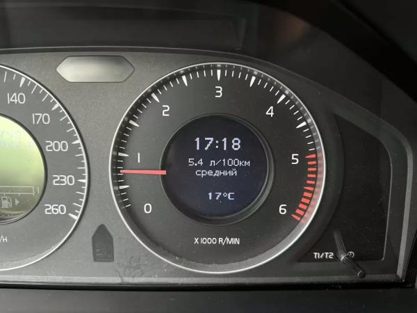 Pelēks Volvo S80 2009 Rīga, ar dzinēja tilpumu 2.40 L un nobraukumu 259 tūkst. km par 4000 €, foto 10 vietnē AUTOMOTO.COM.LV