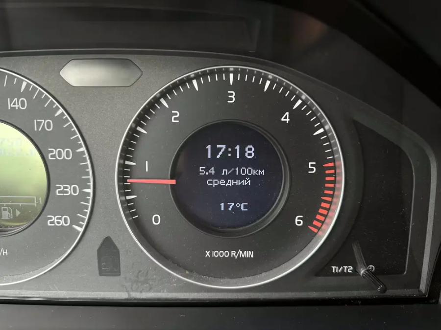 Grey Volvo S80 2009 in Riga, with an engine capacity of 2.40 L and mileage of 259 thousand km for 4000 €, photo 11 on AUTOMOTO.COM.LV