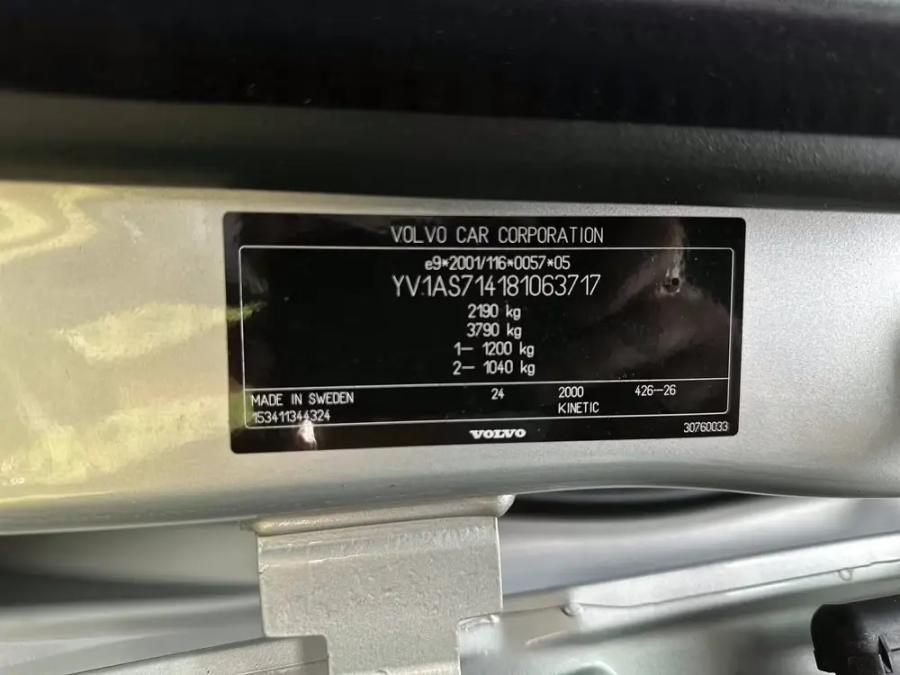 Grey Volvo S80 2009 in Riga, with an engine capacity of 2.40 L and mileage of 259 thousand km for 4000 €, photo 14 on AUTOMOTO.COM.LV