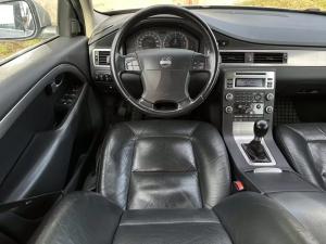 Grey Volvo S80 2009 in Riga, with an engine capacity of 2.40 L and mileage of 259 thousand km for 4000 €, photo 15 on AUTOMOTO.COM.LV