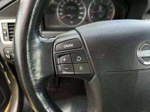 Grey Volvo S80 2009 in Riga, with an engine capacity of 2.40 L and mileage of 259 thousand km for 4000 €, photo 17 on AUTOMOTO.COM.LV