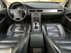 Grey Volvo S80 2009 in Riga, with an engine capacity of 2.40 L and mileage of 259 thousand km for 4000 €, photo 18 on AUTOMOTO.COM.LV