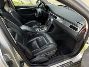 Grey Volvo S80 2009 in Riga, with an engine capacity of 2.40 L and mileage of 259 thousand km for 4000 €, photo 23 on AUTOMOTO.COM.LV