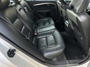 Grey Volvo S80 2009 in Riga, with an engine capacity of 2.40 L and mileage of 259 thousand km for 4000 €, photo 26 on AUTOMOTO.COM.LV