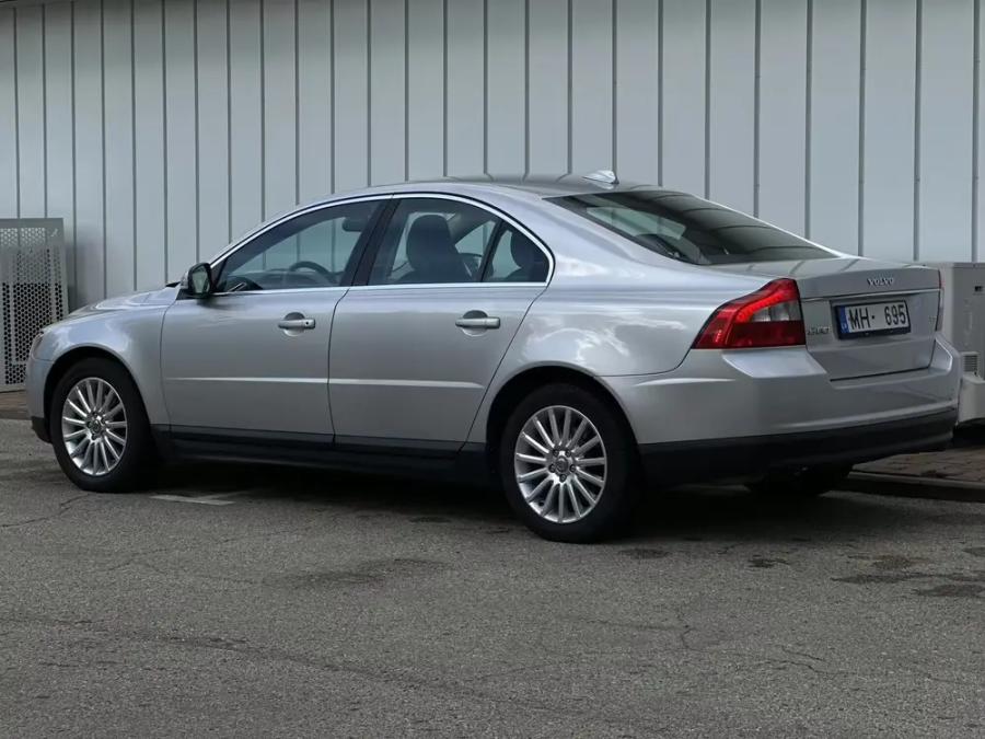 Grey Volvo S80 2009 in Riga, with an engine capacity of 2.40 L and mileage of 259 thousand km for 4000 €, photo 30 on AUTOMOTO.COM.LV