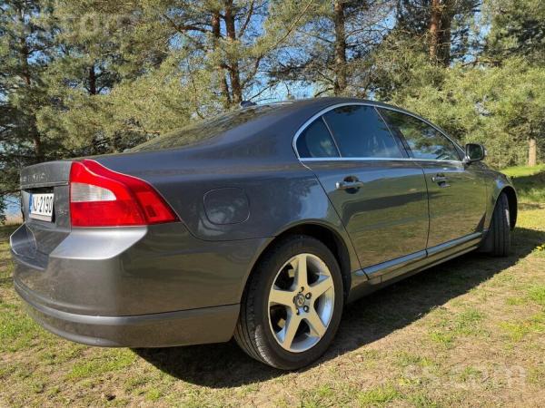 Grey Volvo S80 2009 in Jekabpils, with an engine capacity of 2.40 L and mileage of 333 thousand km for 4200 €, photo 3 on AUTOMOTO.COM.LV