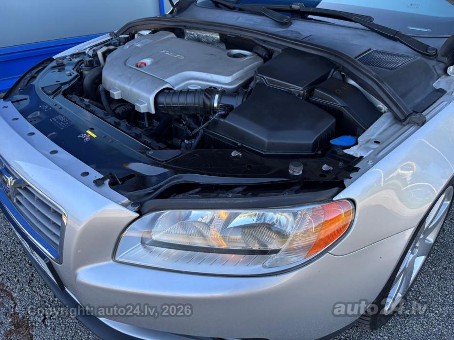 Pelēks Volvo S80 2009 Paide, ar dzinēja tilpumu 2.40 L un nobraukumu 375 tūkst. km par 5490 €, foto 23 vietnē AUTOMOTO.COM.LV